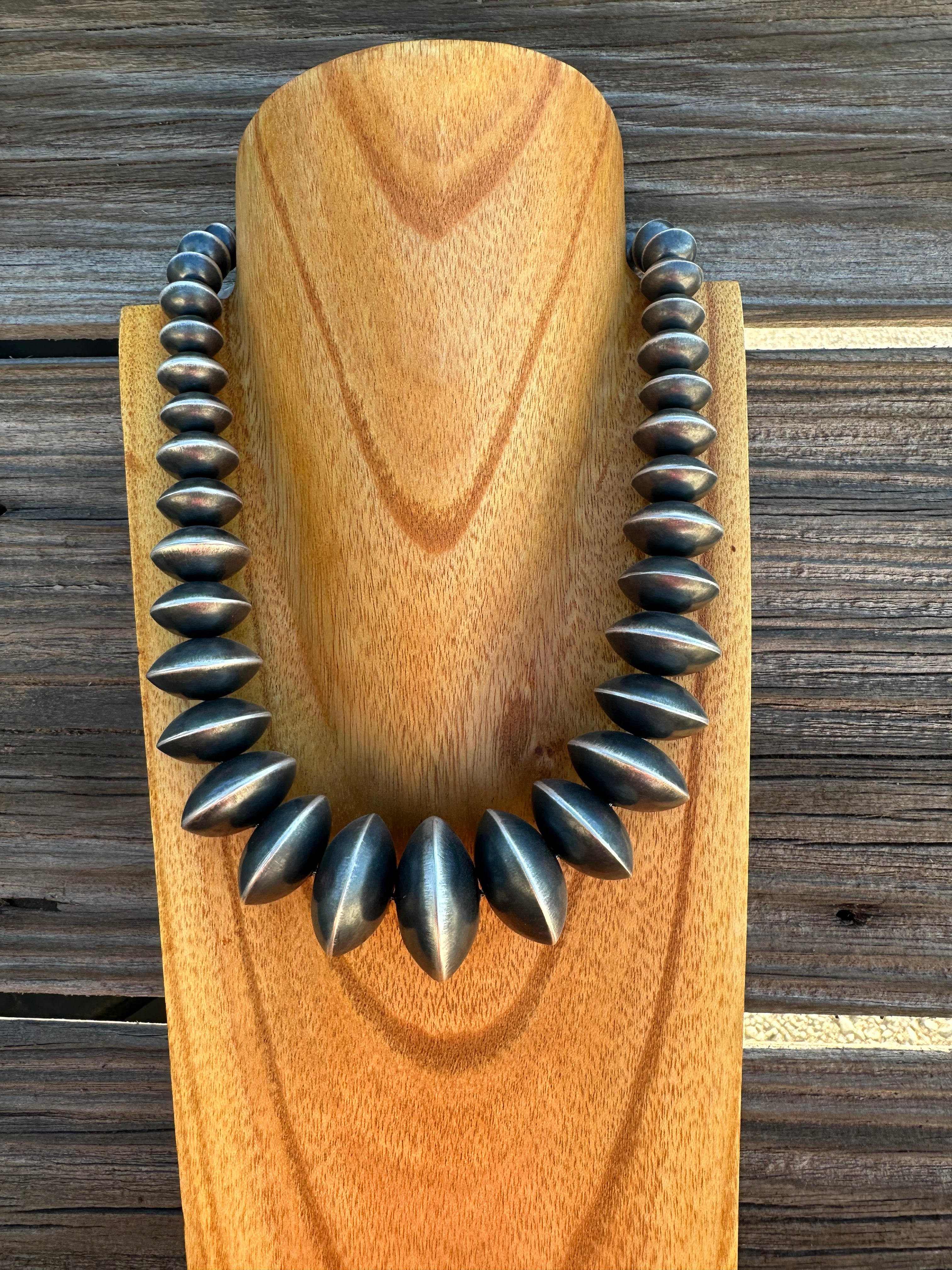Navajo Pearls – Silver Concho