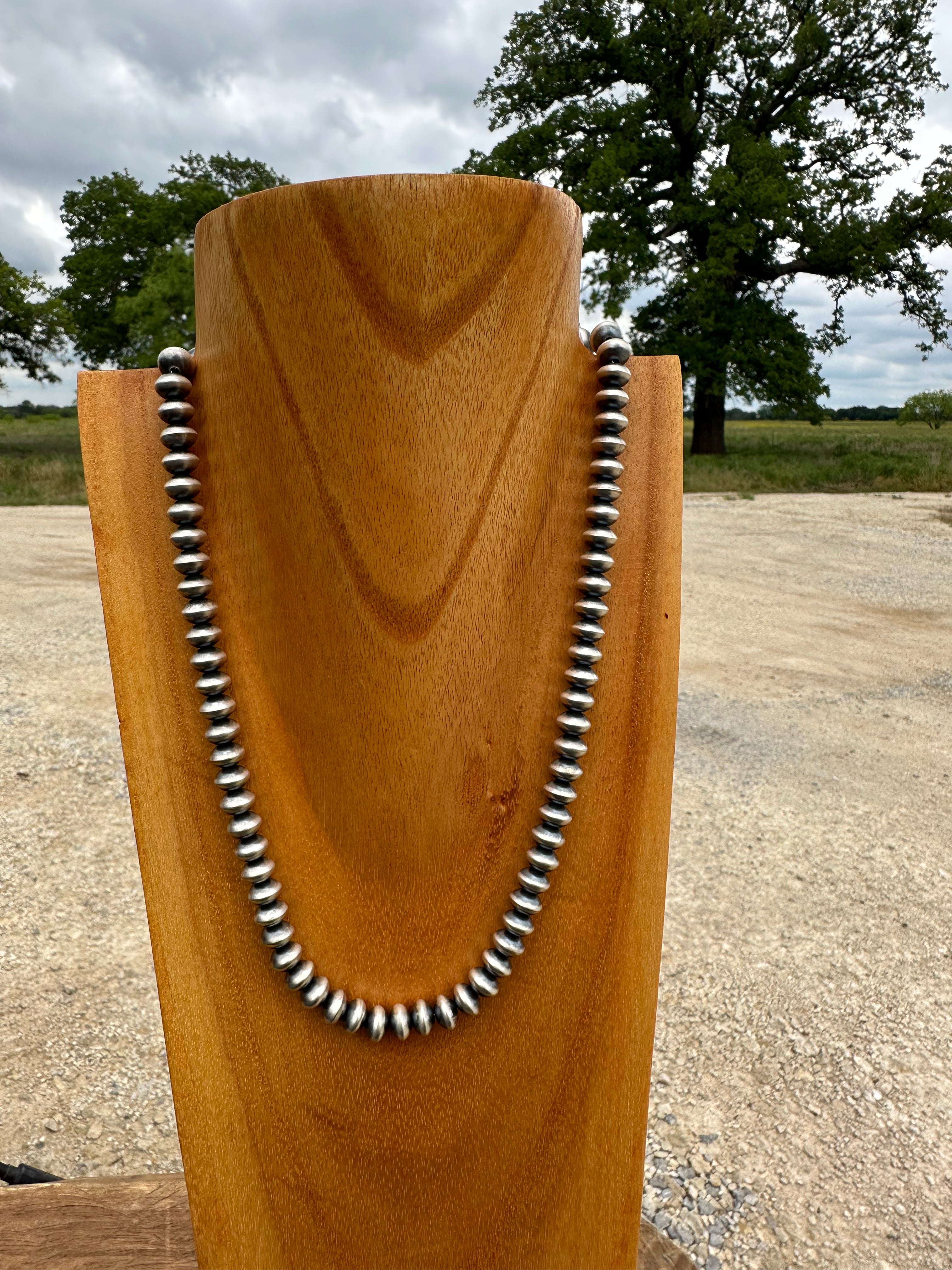 Navajo Pearls – Silver Concho